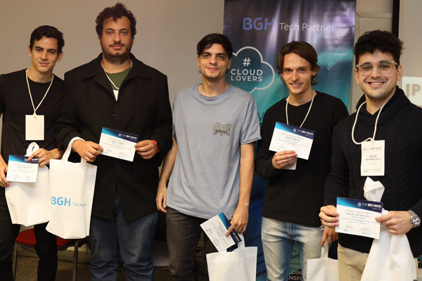 Ganadores de The Big Hack, el hackaton de la UCA - QuevasaEstudiar?